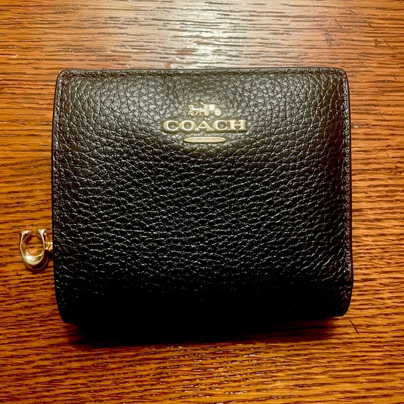 Bags | Coach Snap Wallet | Poshmark